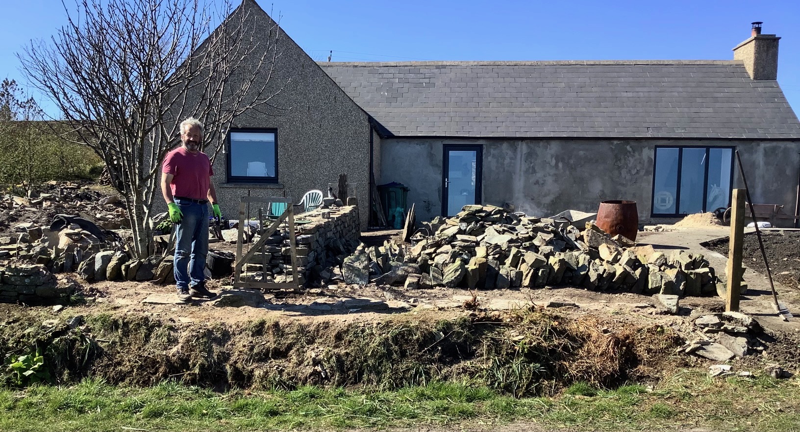 Dry-stone dykes. – A garden in Orkney